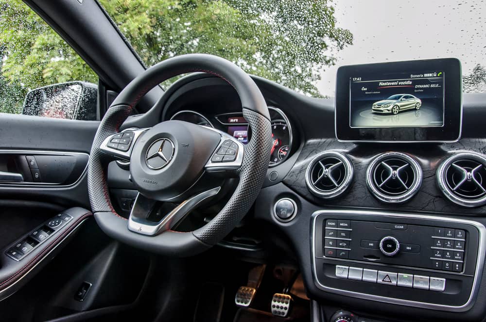 Mercedes AC Leak Repair: 5 Telltale Signs That Your Luxury Car Needs ...